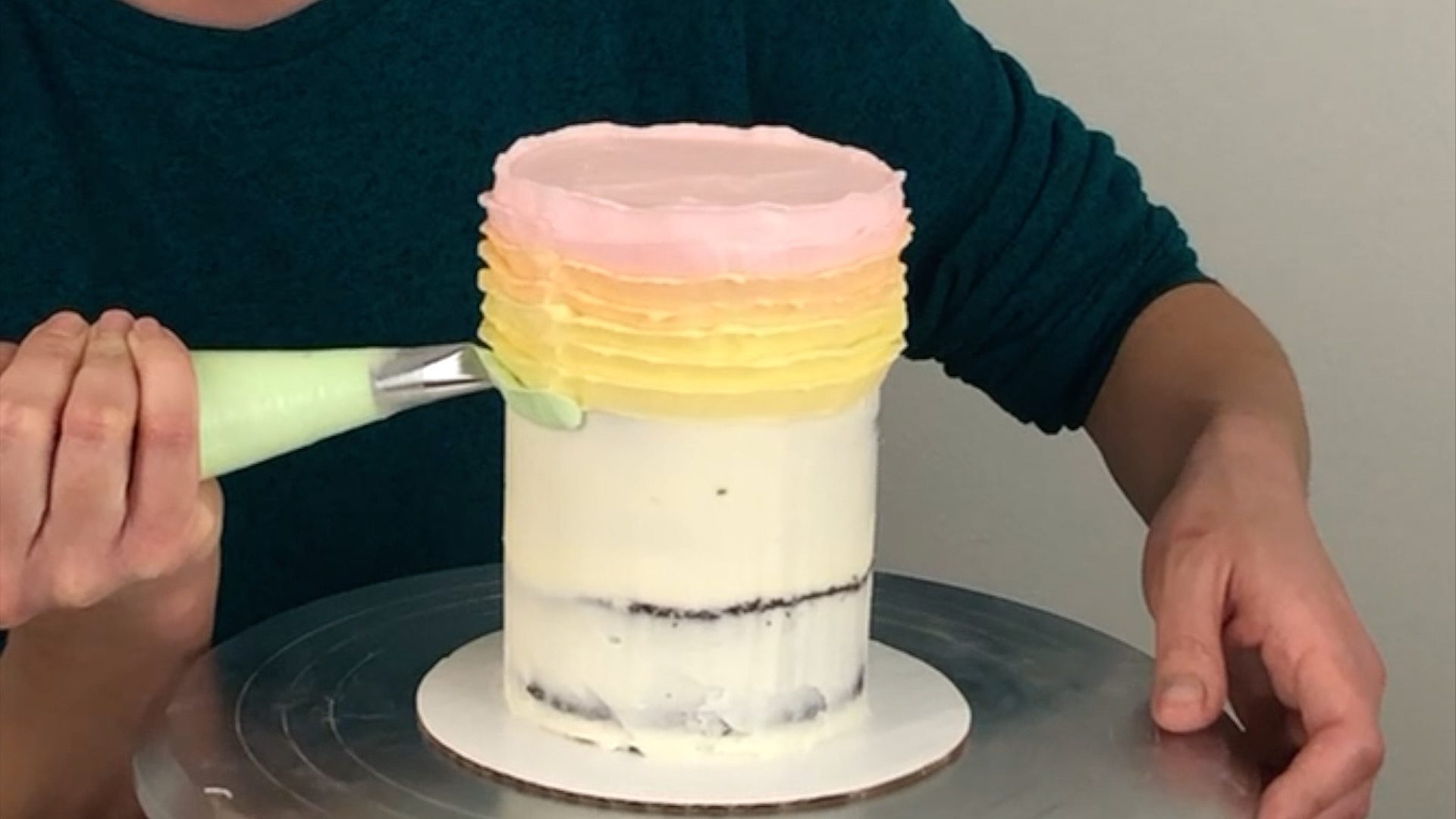 8 Ways To Use A Petal Tip – British Girl Bakes