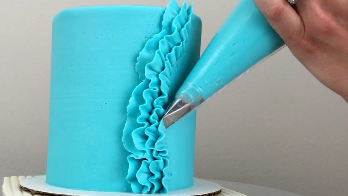 8 Ways To Use A Petal Tip – British Girl Bakes