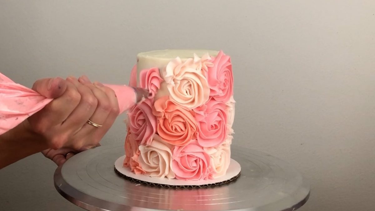 8 Ways To Use A 1M Piping Tip – British Girl Bakes