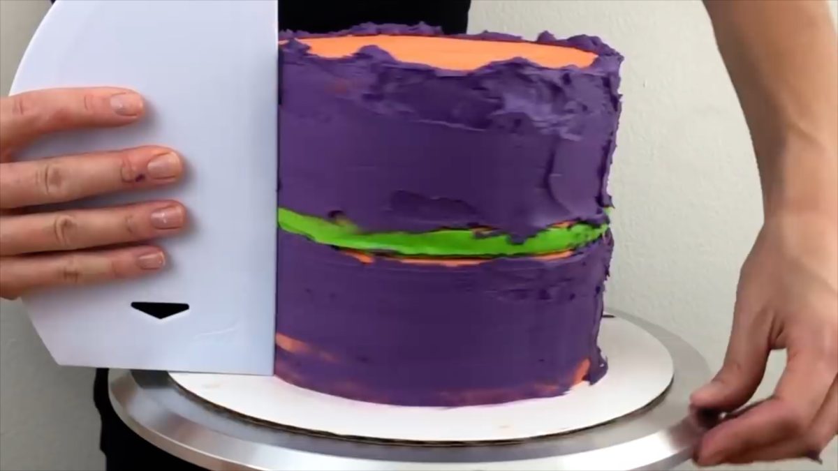 4 Secrets for Perfect Stripes on Cakes – British Girl Bakes