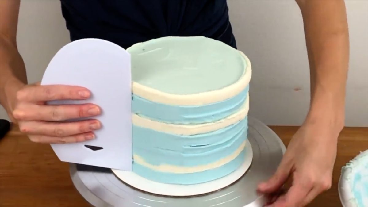 4 Secrets for Perfect Stripes on Cakes – British Girl Bakes