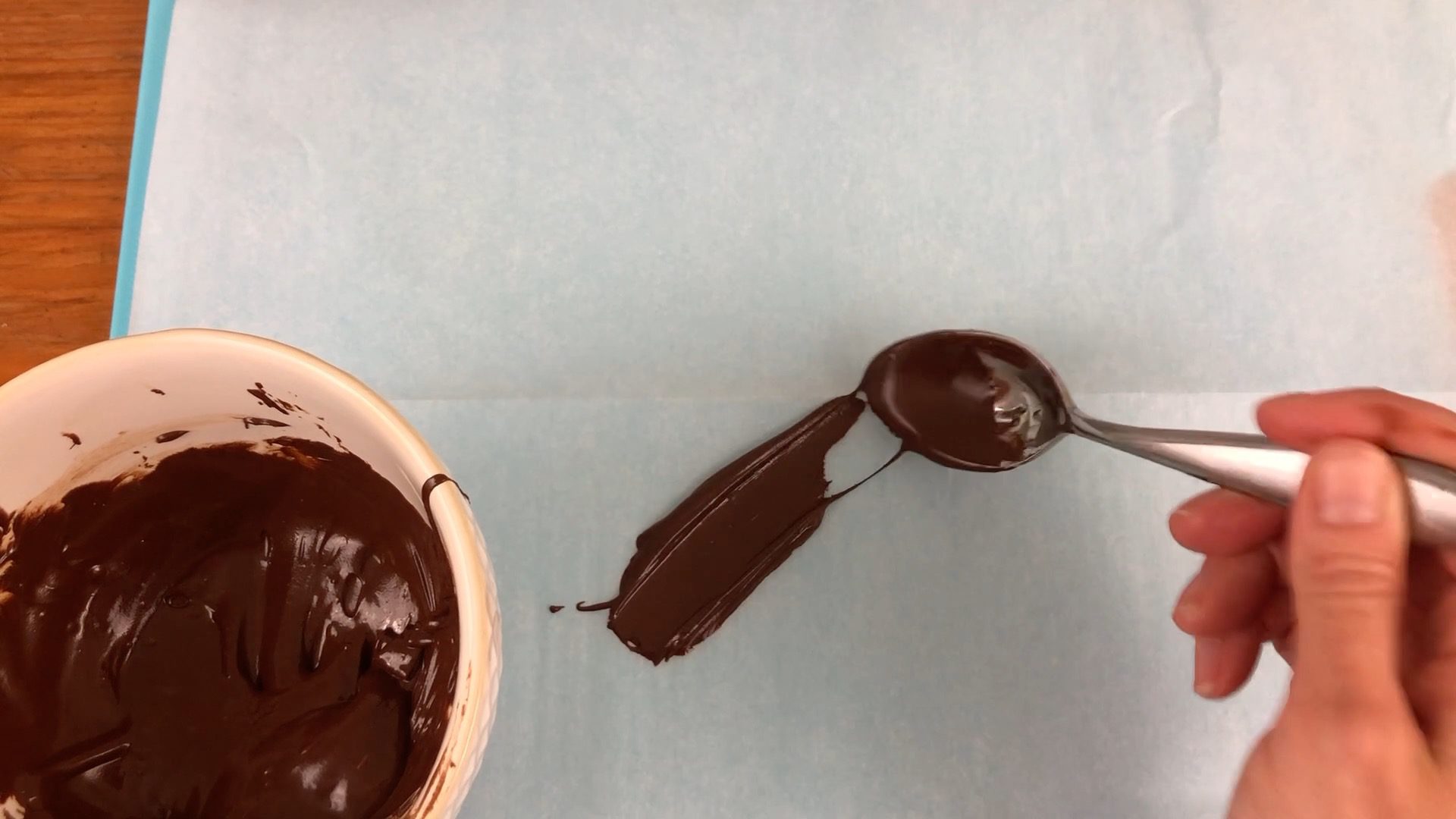 How To Make Chocolate Sails 5 Different Ways – British Girl Bakes