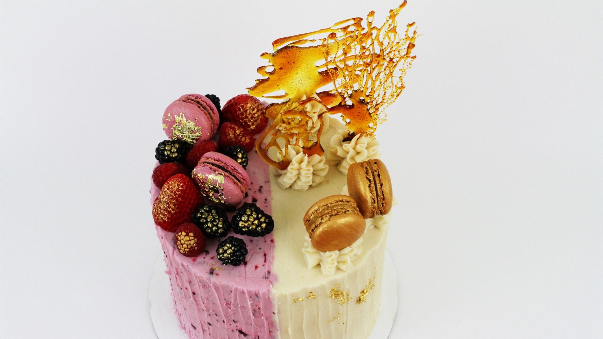 20 Ways to Decorate Gold Cakes – British Girl Bakes