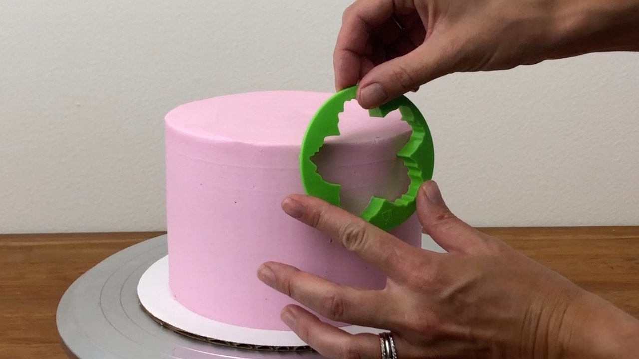 6 Ideas for Cake Decorating with Cookie Cutters – British Girl Bakes