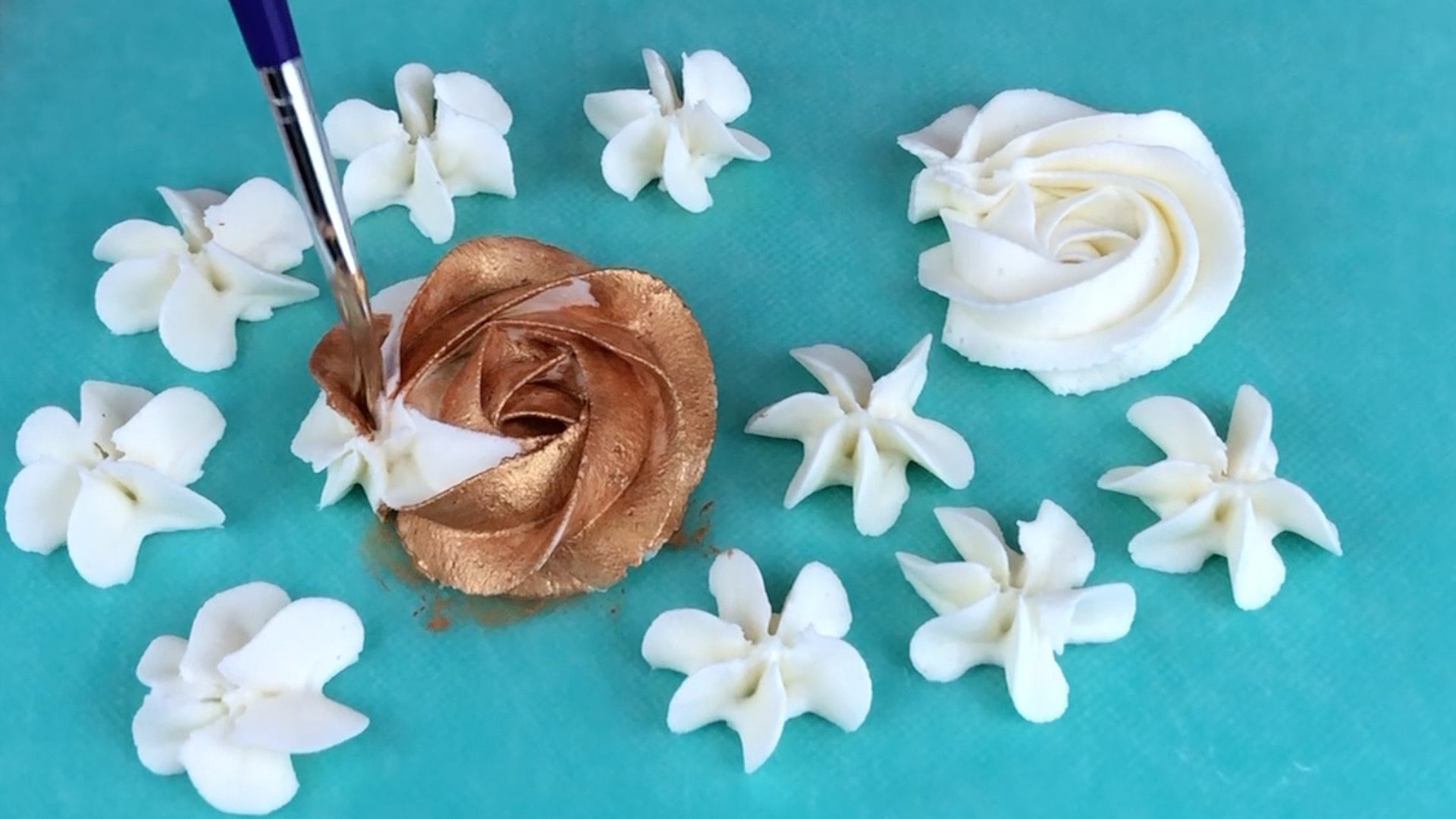 20 Ways to Decorate Gold Cakes – British Girl Bakes