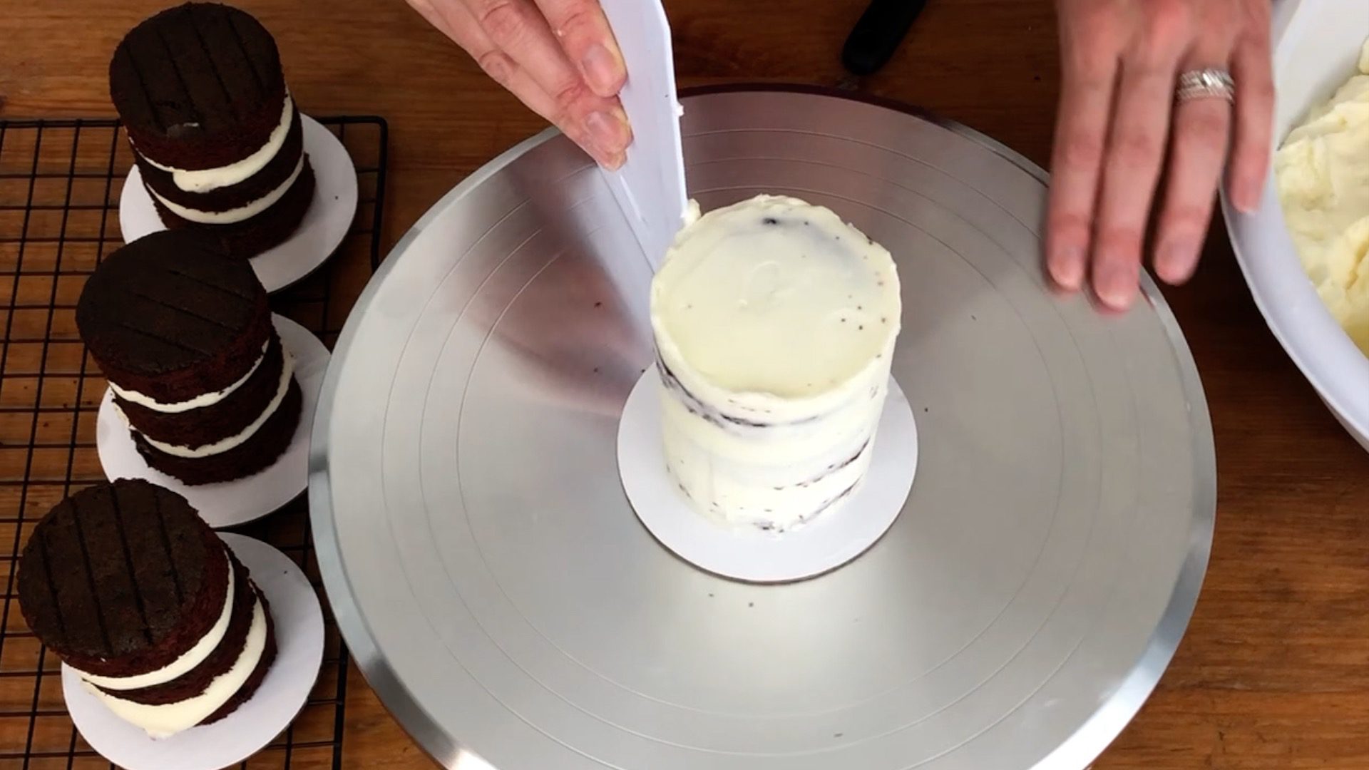 How To Make Mini Cakes – British Girl Bakes