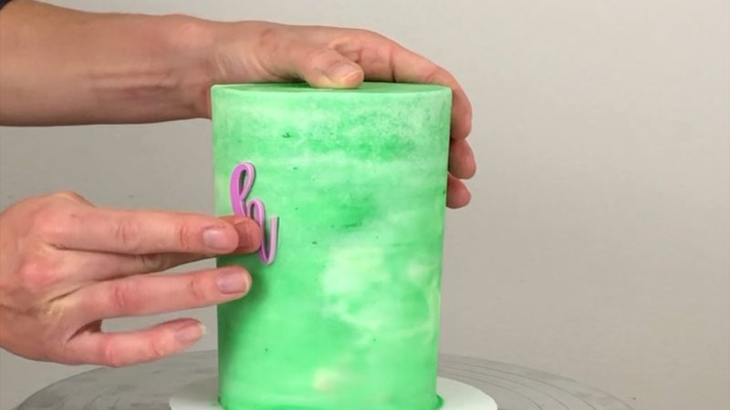 20 Ways to Decorate Gold Cakes – British Girl Bakes