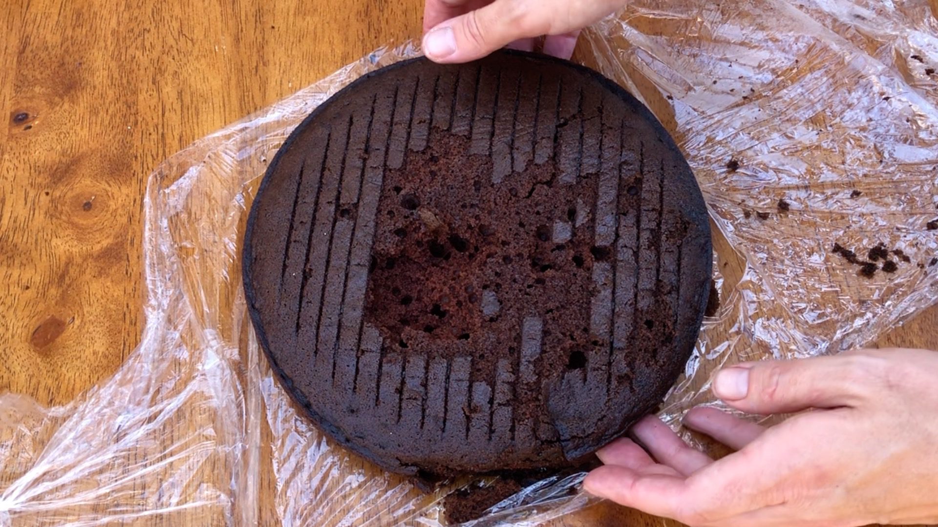 Cake Decorating without Tools AND a Turntable Hack! – British Girl Bakes