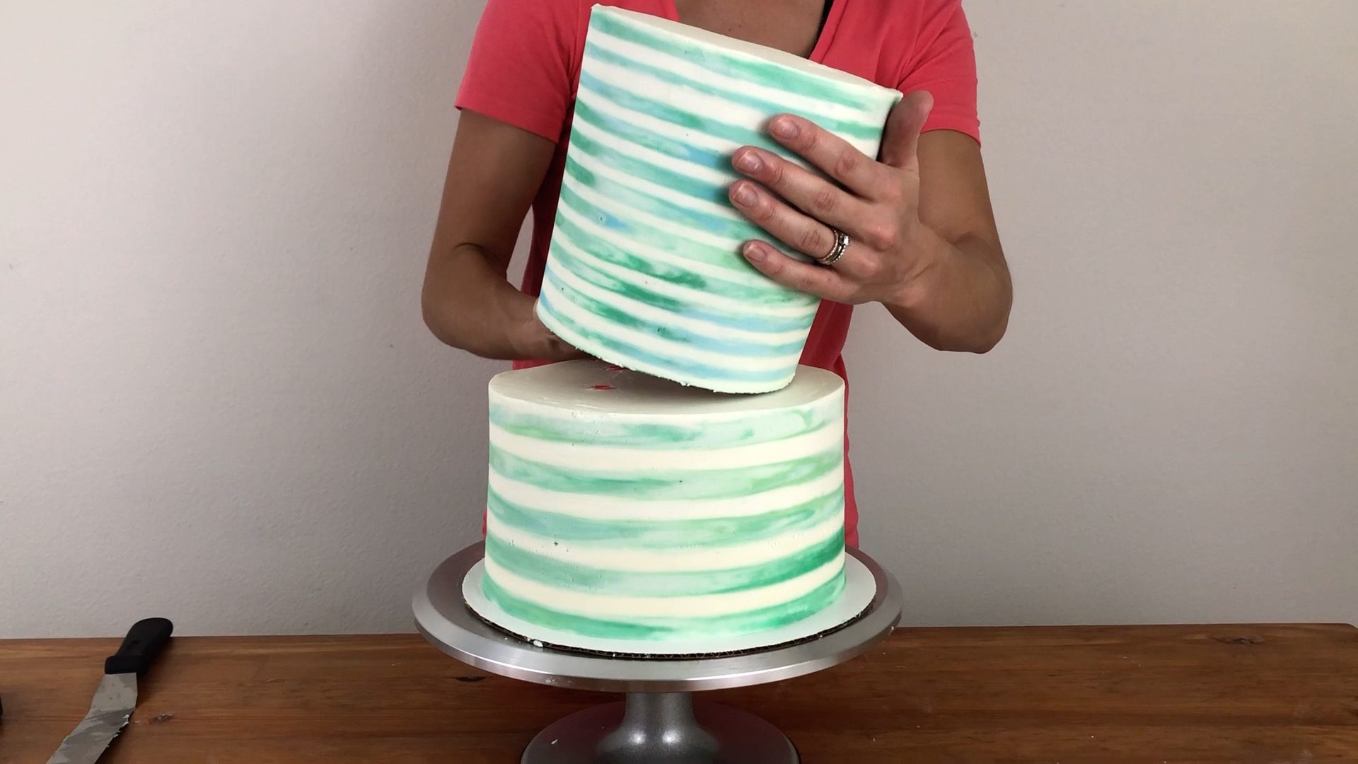 How To Stack A Tier Cake – British Girl Bakes