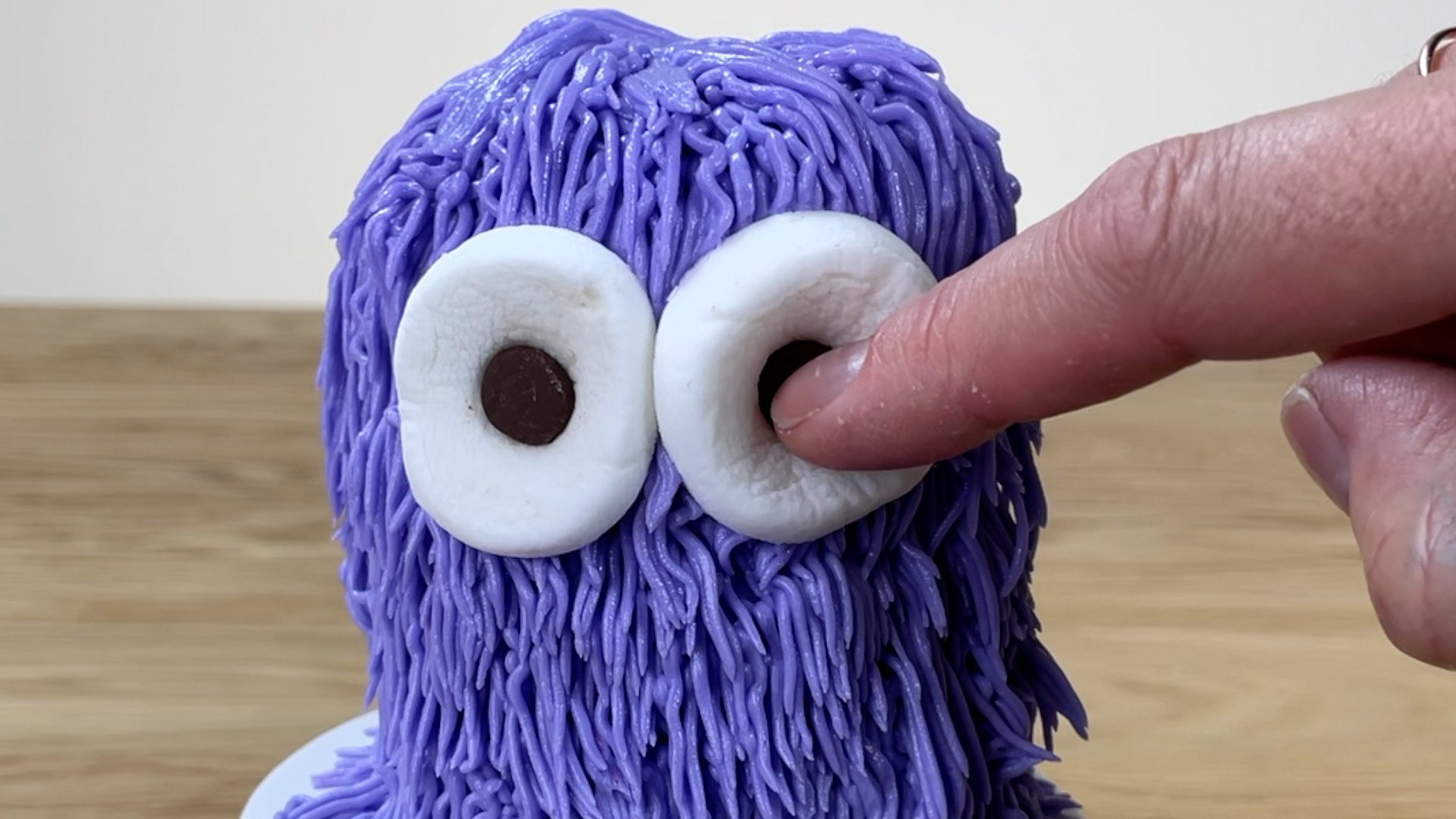 4 Ingredient Monster Cakes! – British Girl Bakes