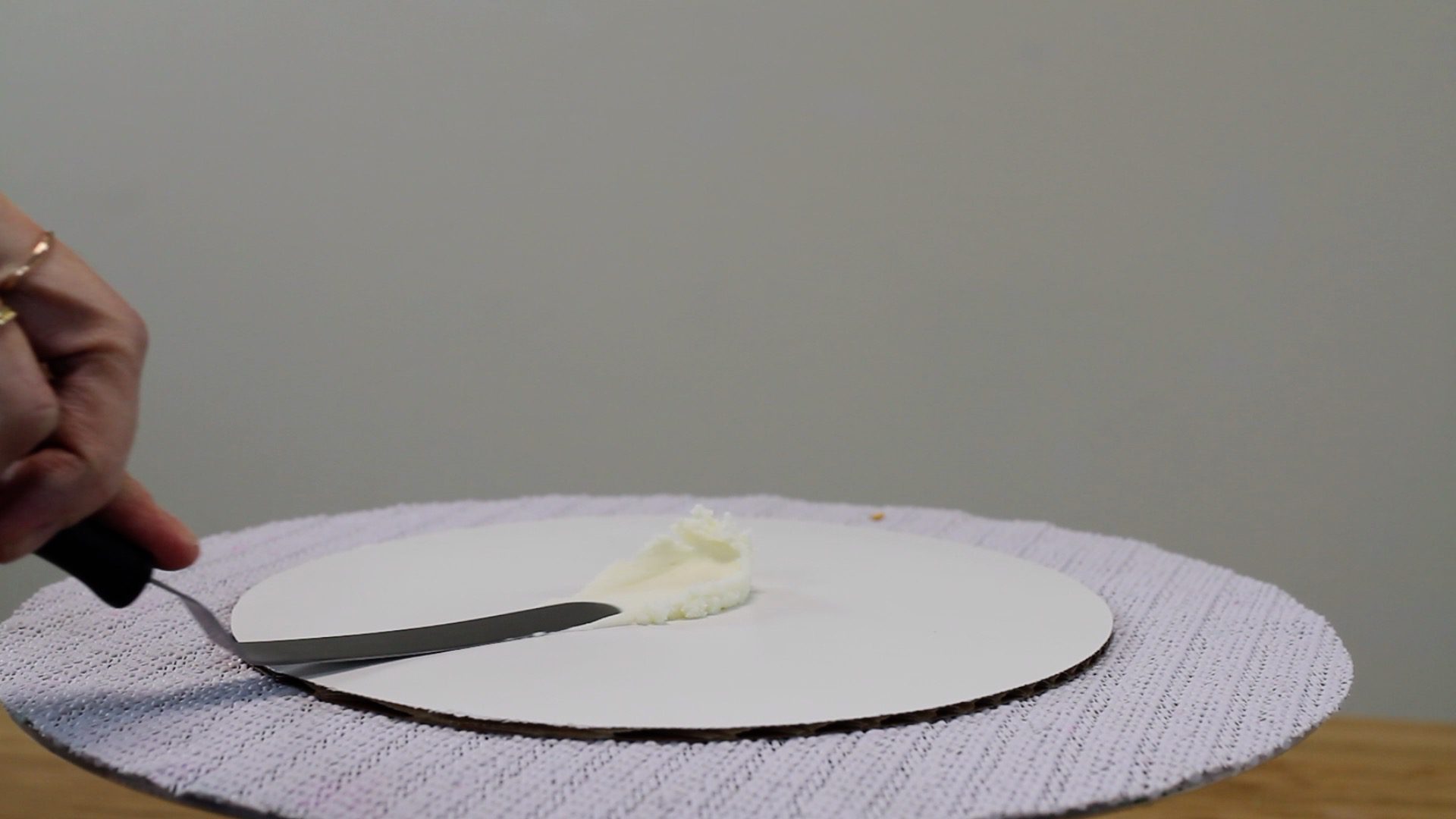 7 Secrets For Smooth Frosting On Cakes – British Girl Bakes
