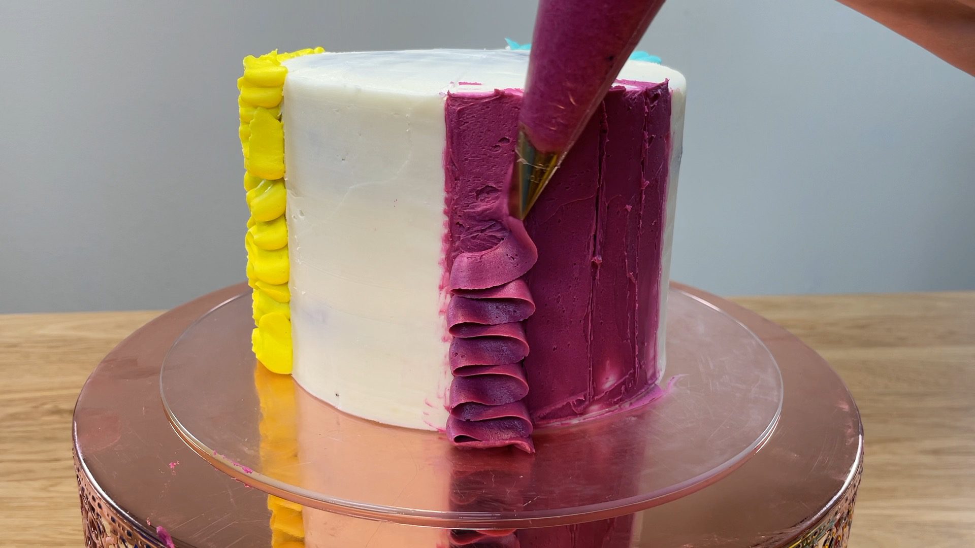 6 Easy Piping Techniques for Frosting Cakes with NO Turntable – British ...