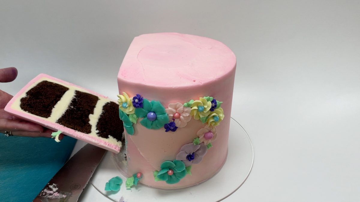 How to Cut Tall Cakes – British Girl Bakes