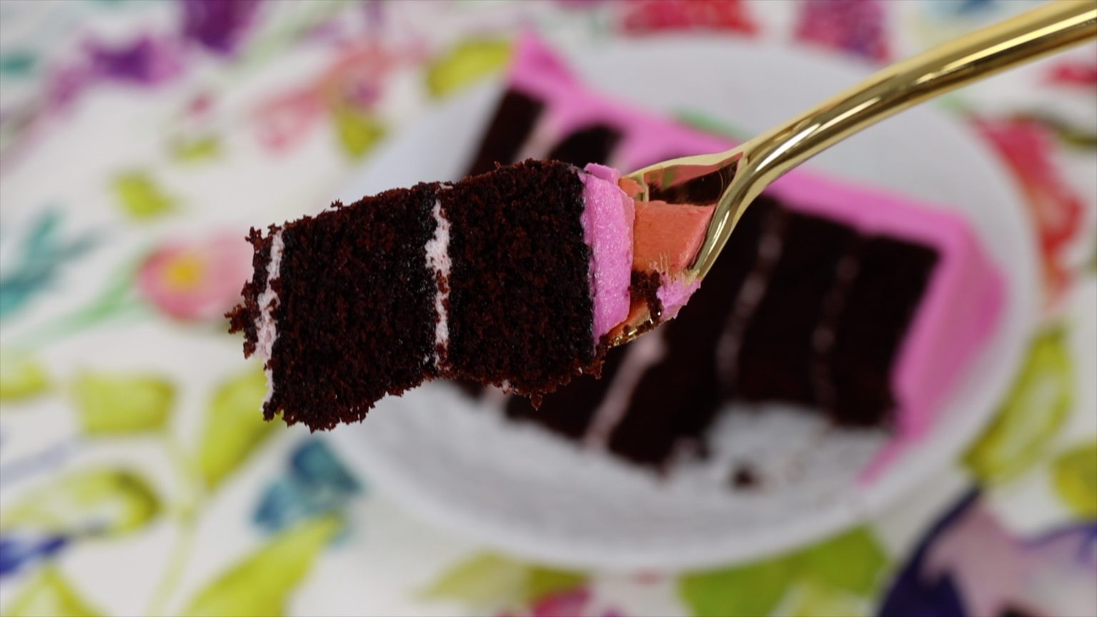 How (and Why!) to Freeze Cakes - British Girl Bakes