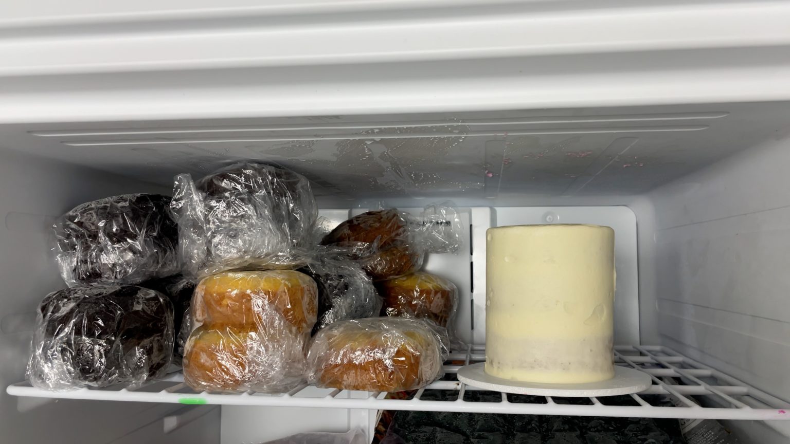 How (and Why!) to Freeze Cakes - British Girl Bakes