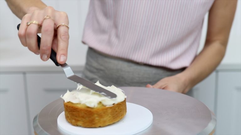 15 Frosting Mistakes You're Making (and How to Fix Them!) - British ...