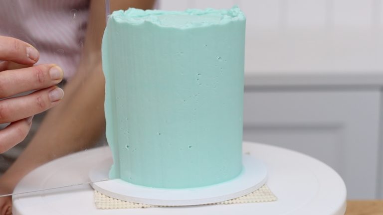 15 Frosting Mistakes You're Making (and How to Fix Them!) - British ...
