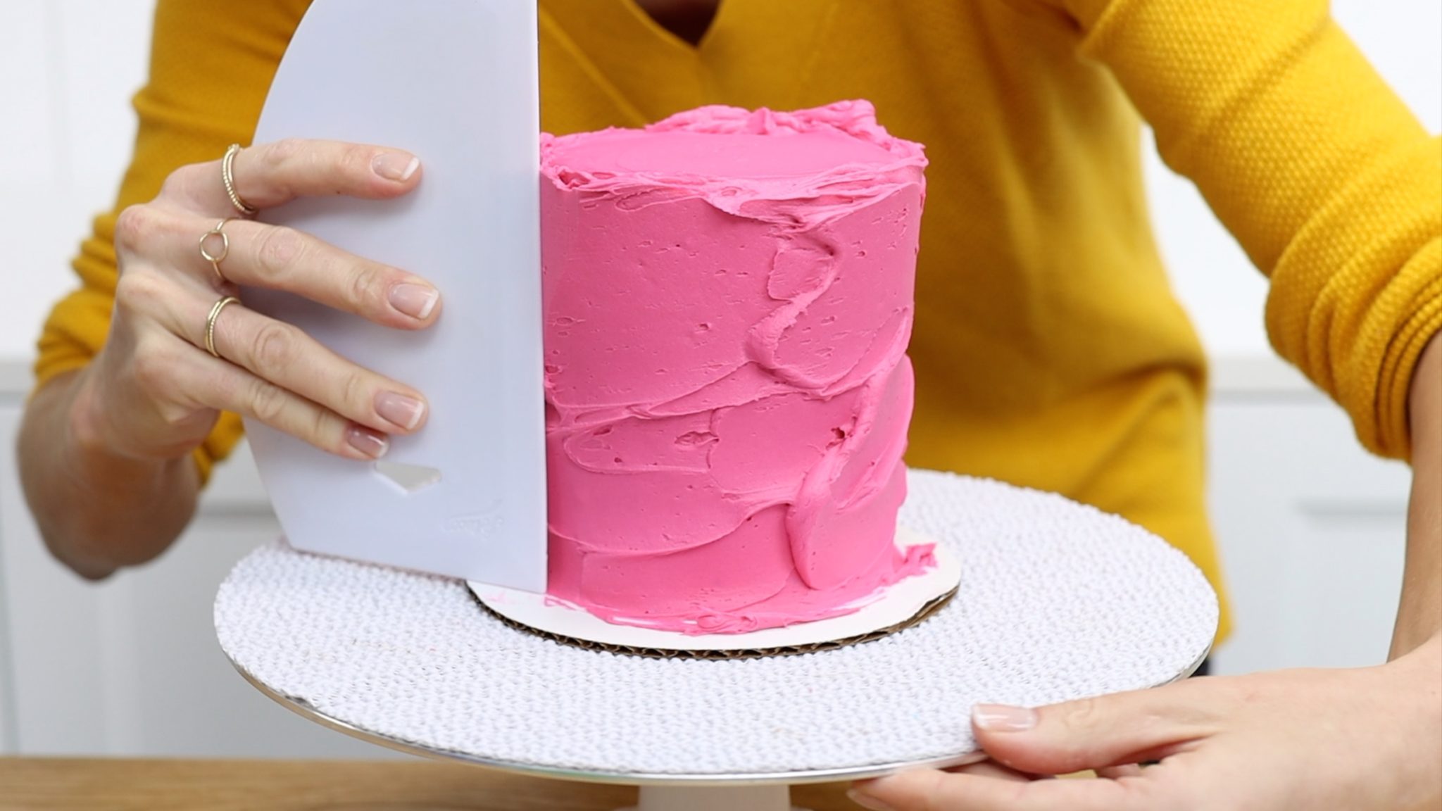 How to Get Sharp Frosting Edges on Cakes - British Girl Bakes