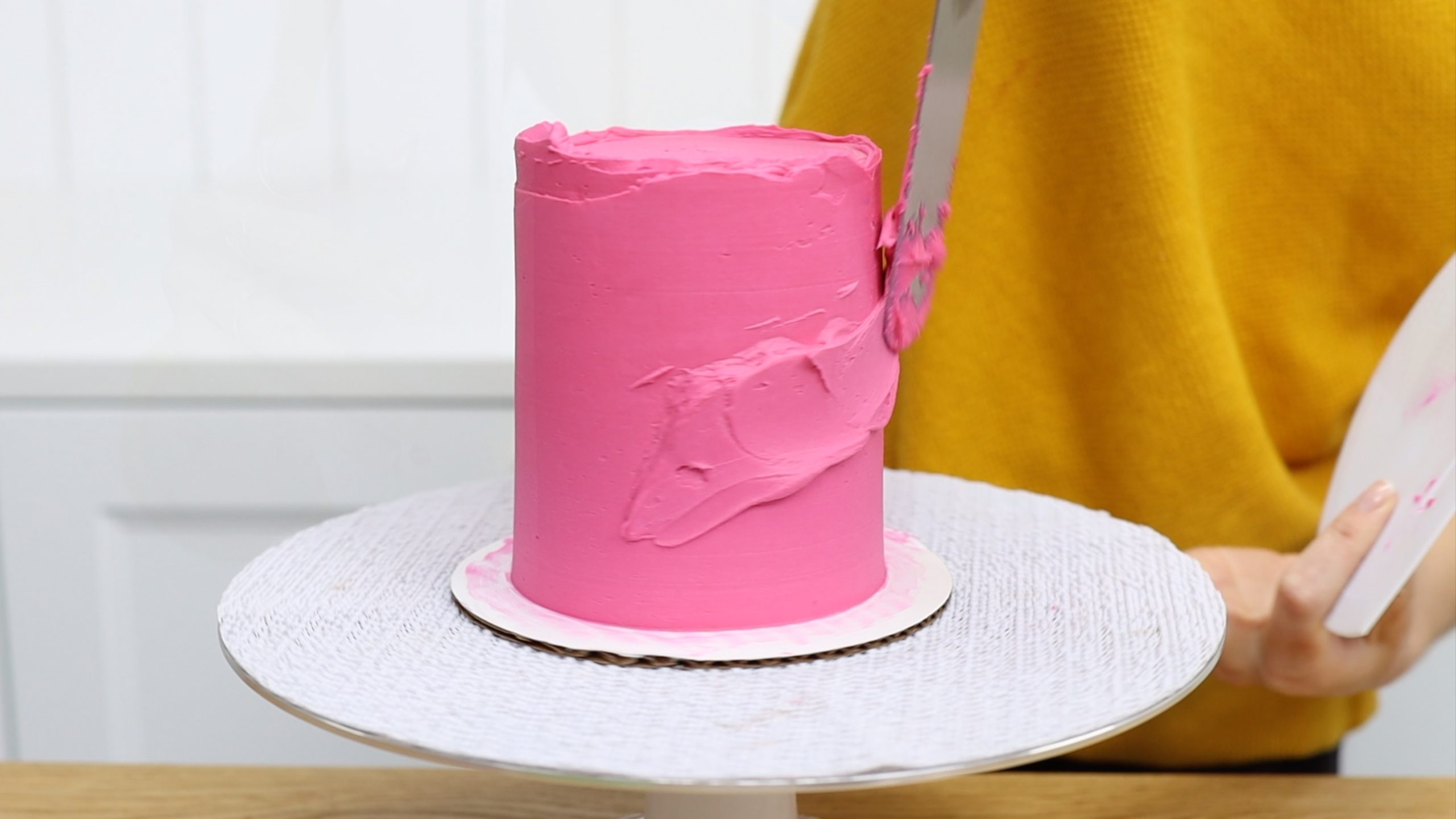 How to Get Sharp Frosting Edges on Cakes - British Girl Bakes