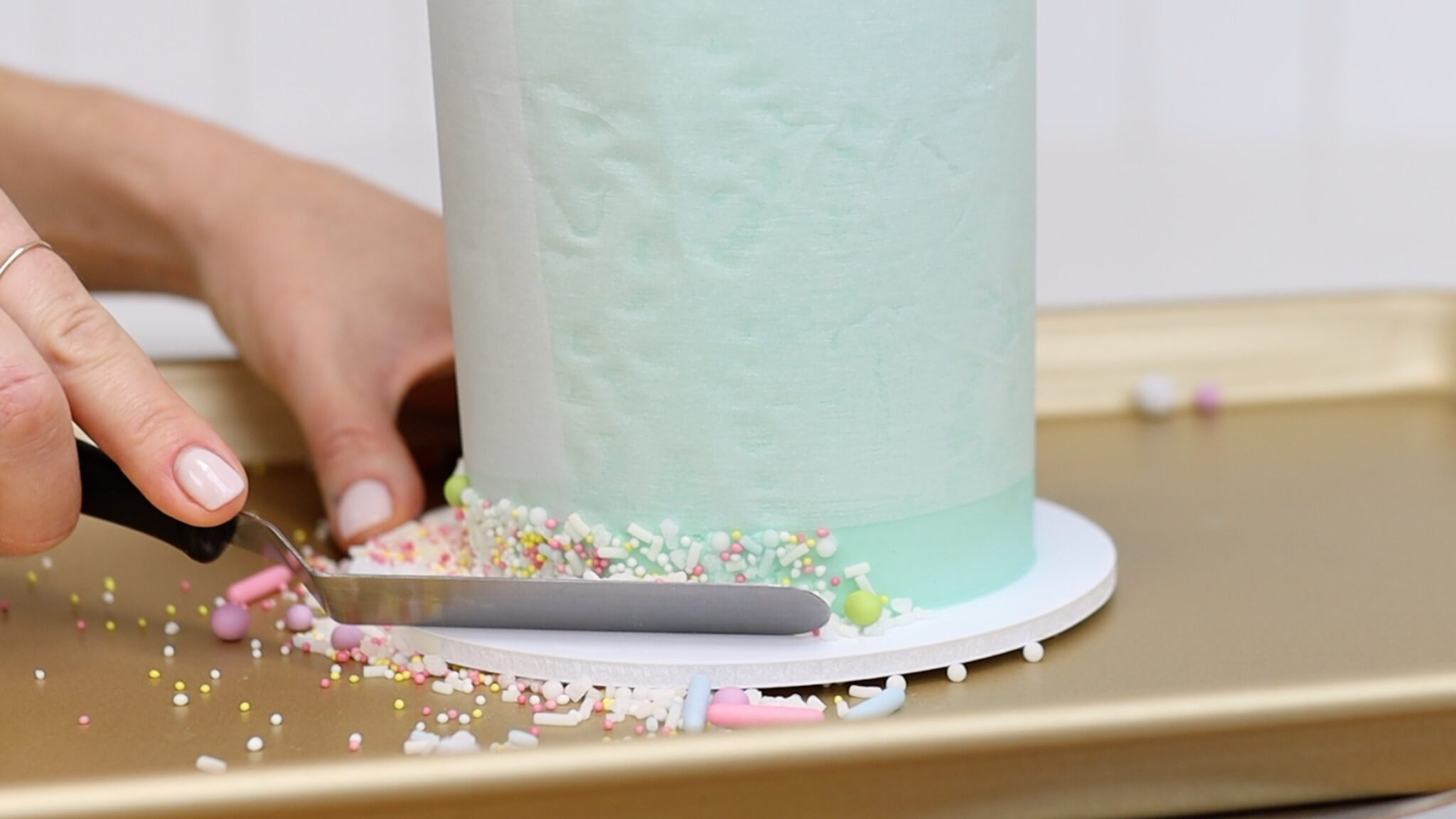 6 Parchment Paper Hacks for Cake Decorating - British Girl Bakes