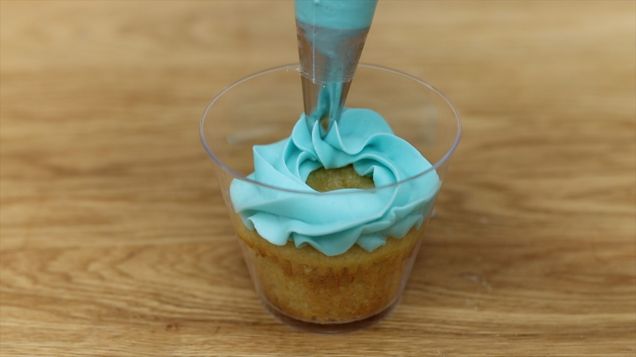 Lunchbox Cakes 4 Ways - British Girl Bakes