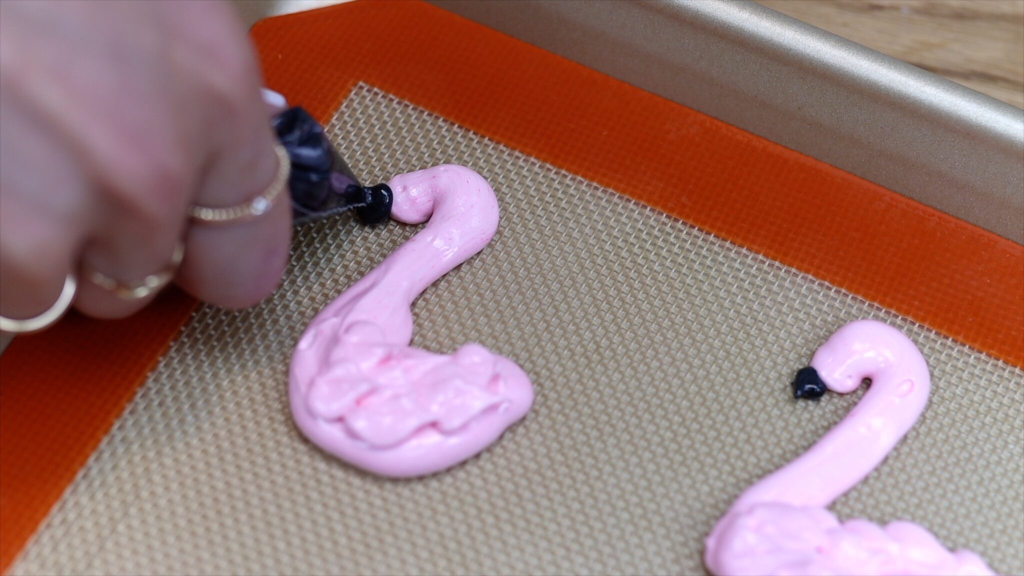 How to Make Meringues for Cake Decorating - British Girl Bakes