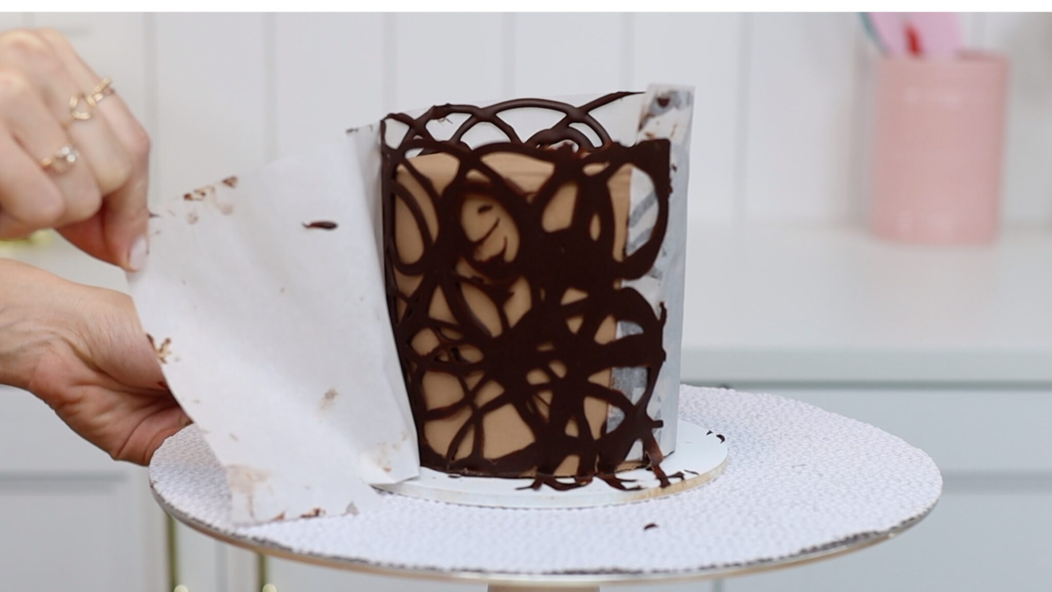 How to Make a Chocolate Collar Cake - British Girl Bakes
