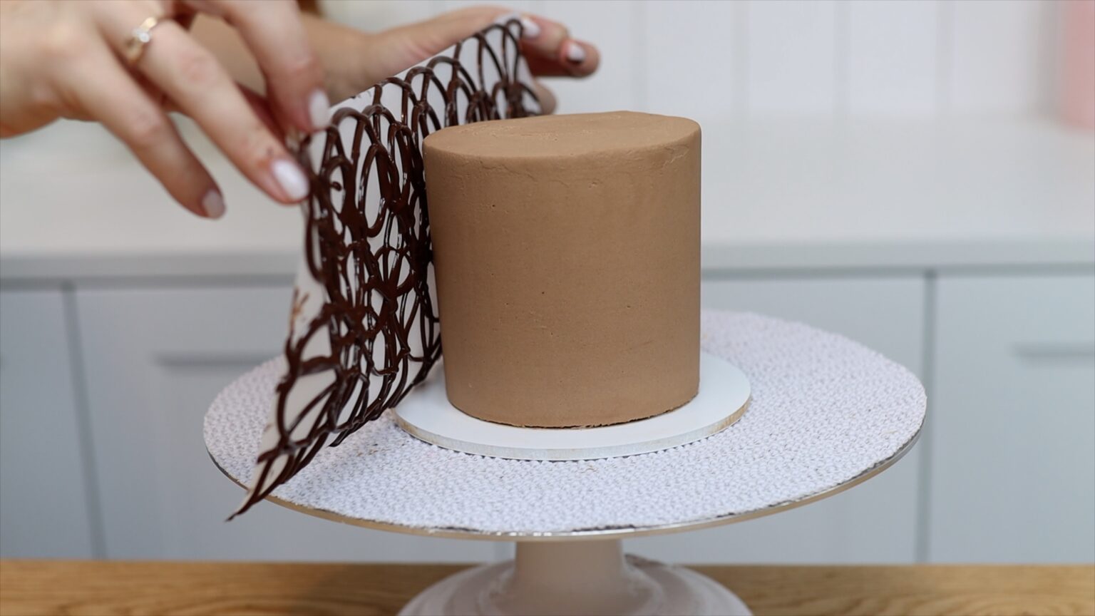 How to Make a Chocolate Collar Cake - British Girl Bakes