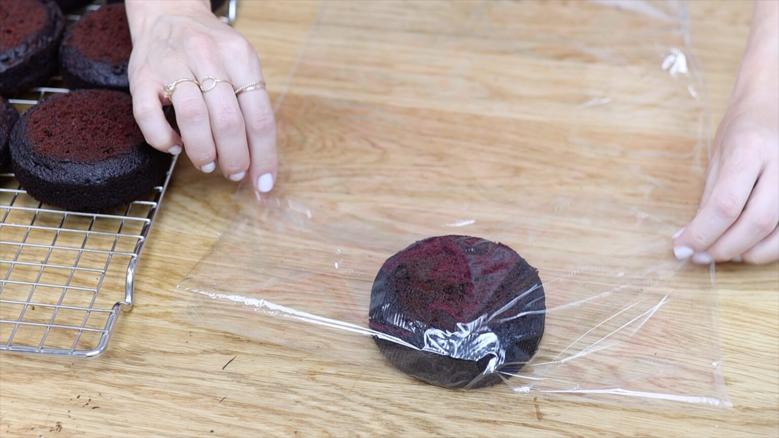 14 Time Saving Cake Hacks - British Girl Bakes