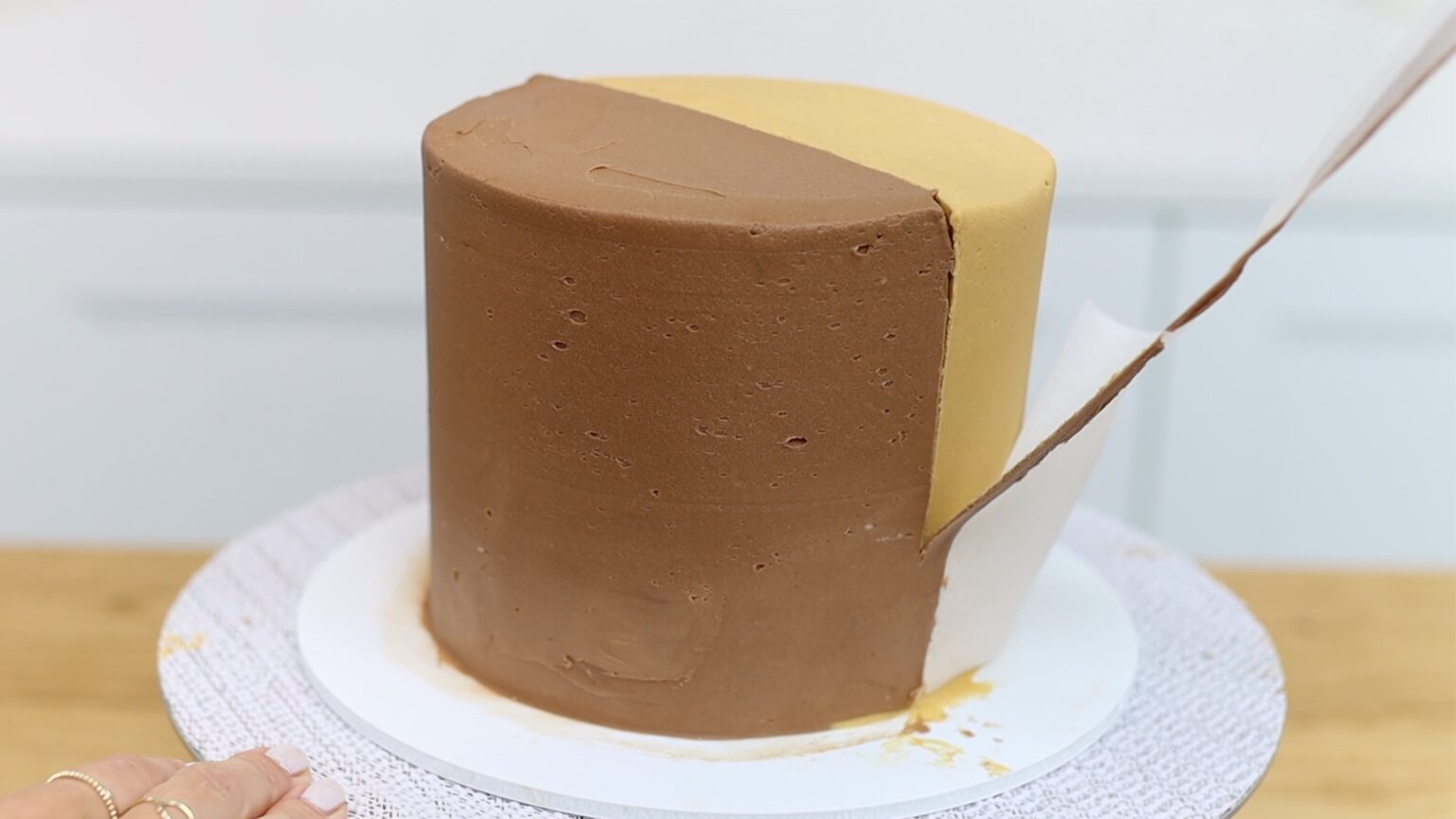 How to Make a Half and Half Cake - British Girl Bakes