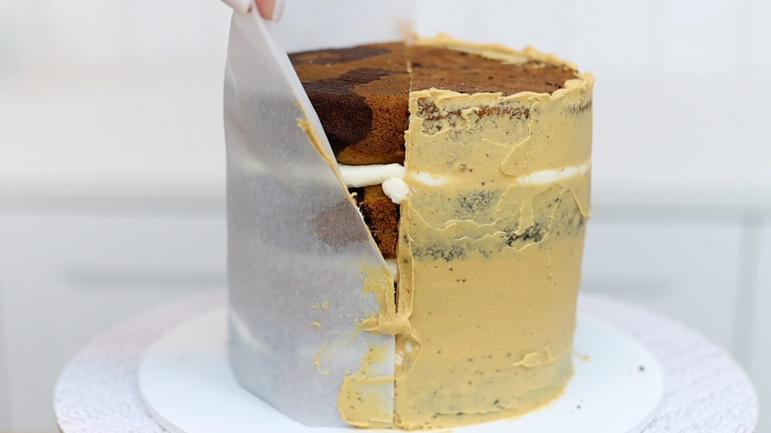 How to Make a Half and Half Cake - British Girl Bakes