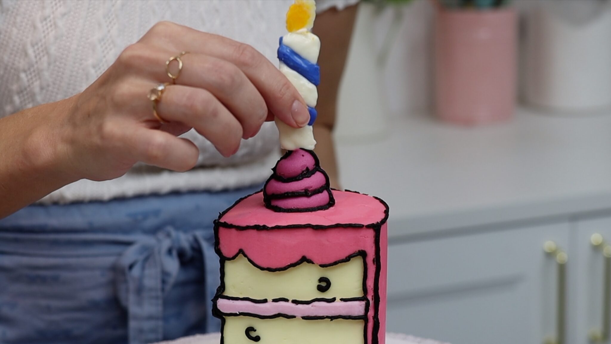 How to Make a Comic Cartoon Cake with Buttercream - British Girl Bakes
