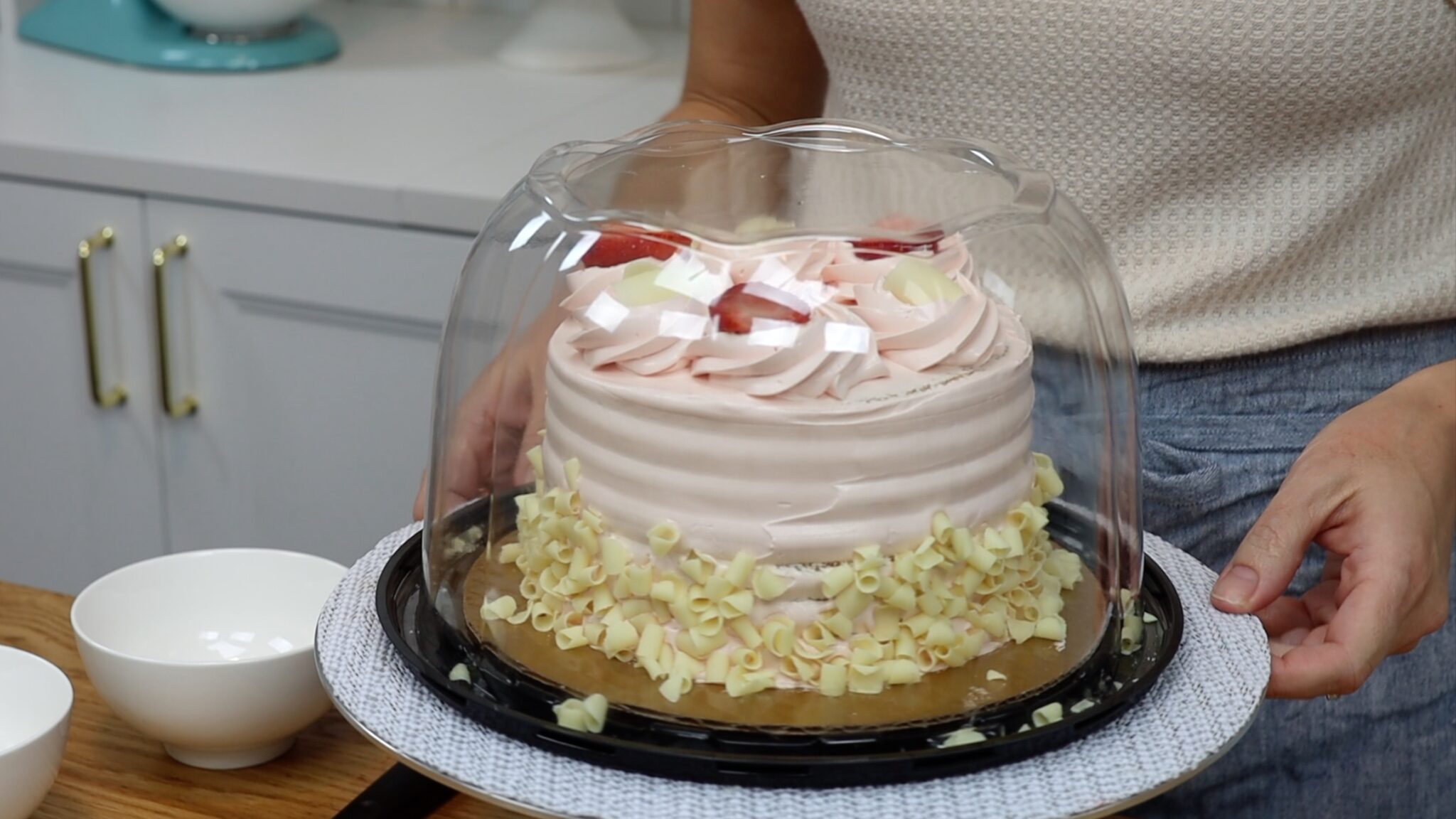 Cake Makeover Step by Step - British Girl Bakes