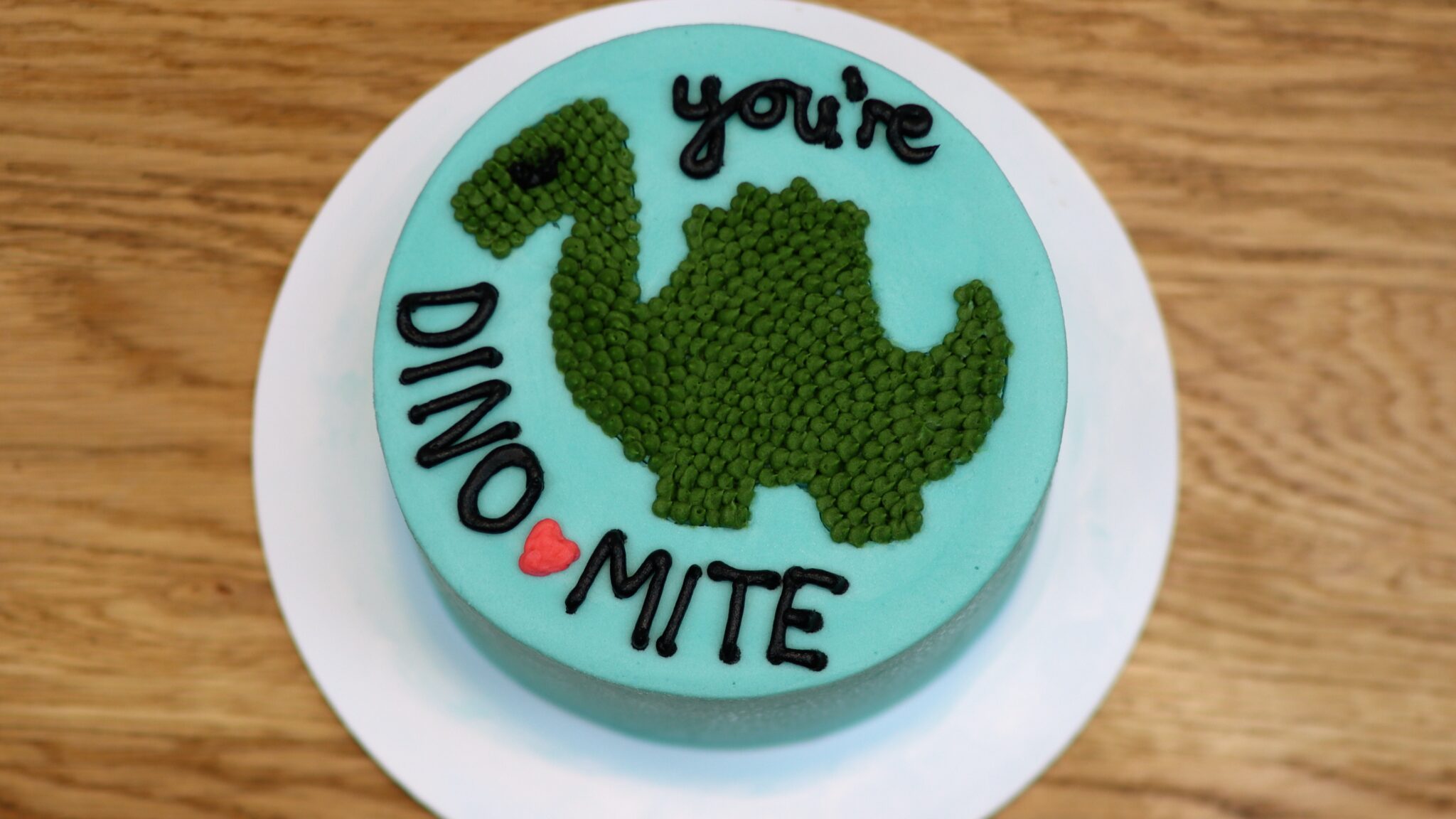 12 Tips for Writing on Cakes - British Girl Bakes