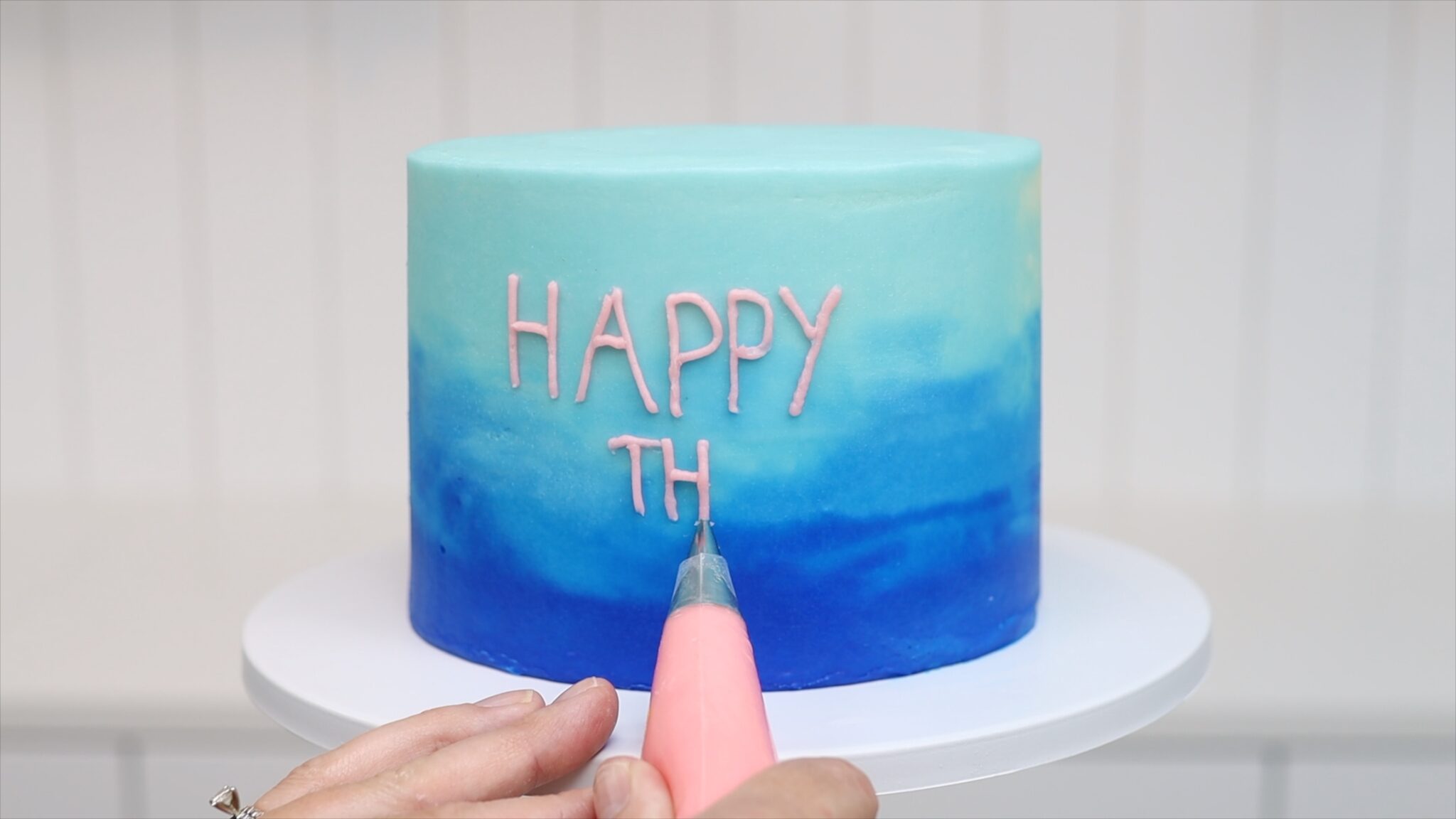 How to Write Happy Birthday on a Cake - British Girl Bakes