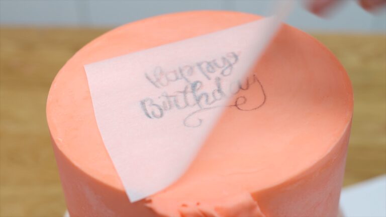 How to Write Happy Birthday on a Cake - British Girl Bakes