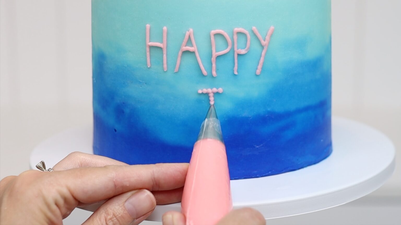 How to Write Happy Birthday on a Cake - British Girl Bakes