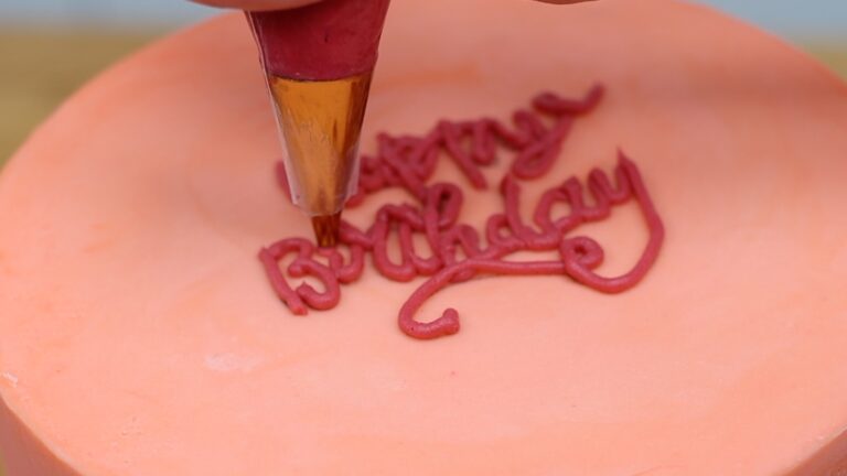How to Write Happy Birthday on a Cake - British Girl Bakes