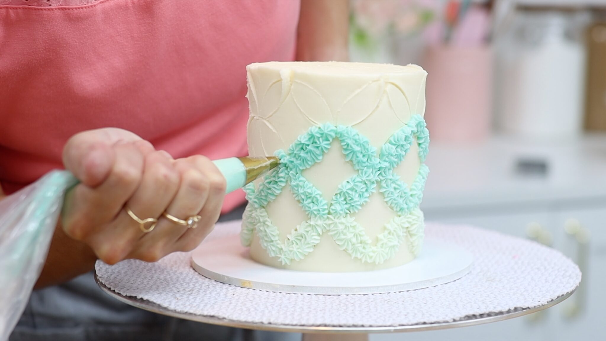 Flat Patterns on Cake with Facelift Frosting - British Girl Bakes