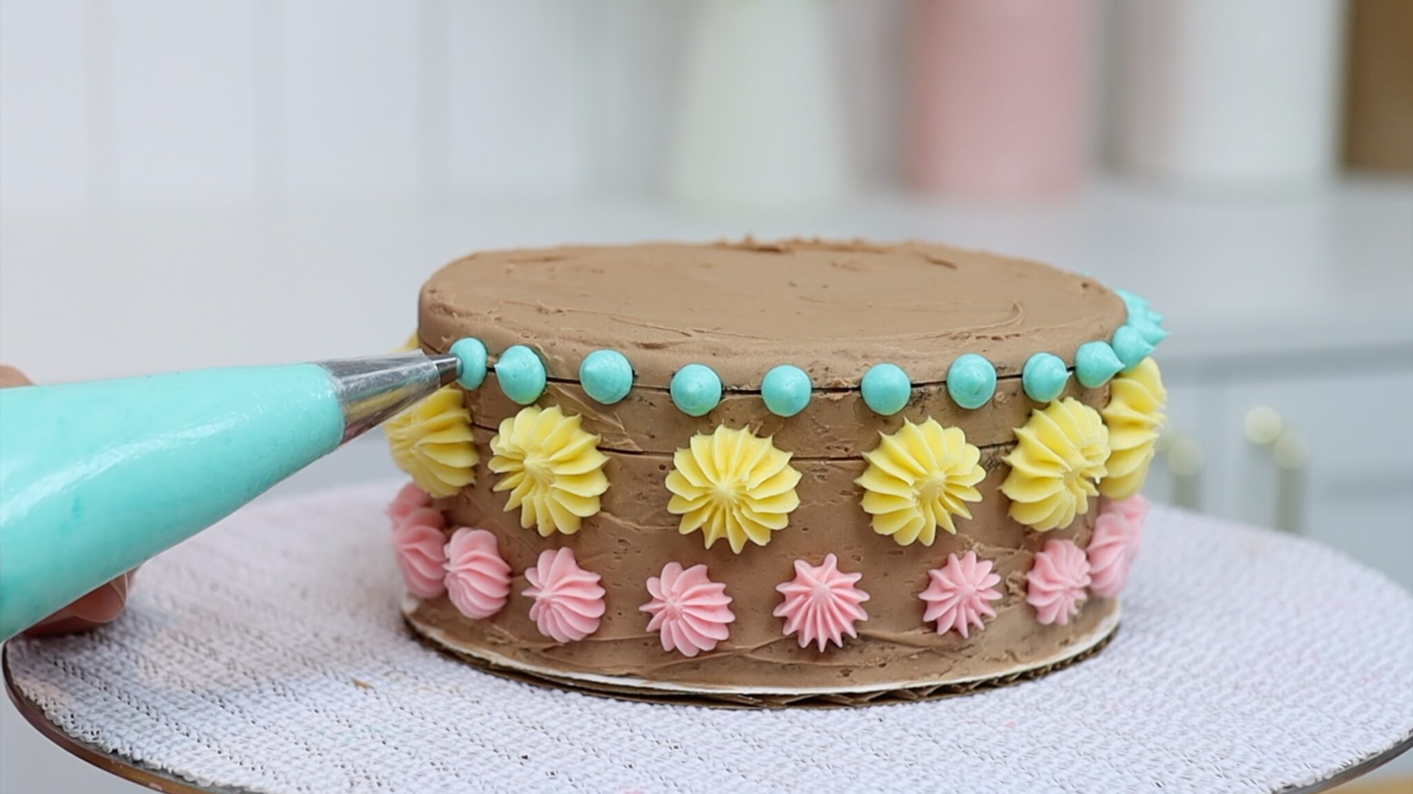 Facelift Frosting - British Girl Bakes