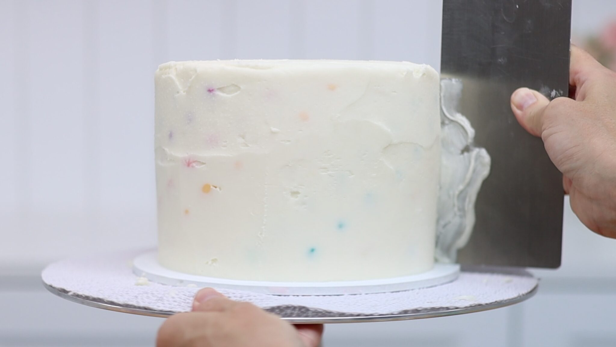 Flat Patterns on Cake with Facelift Frosting - British Girl Bakes