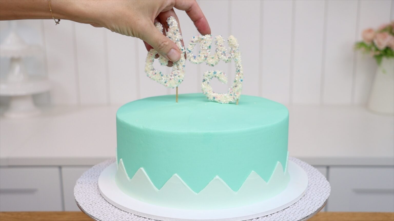 How to Decorate a Cake without Tools - British Girl Bakes