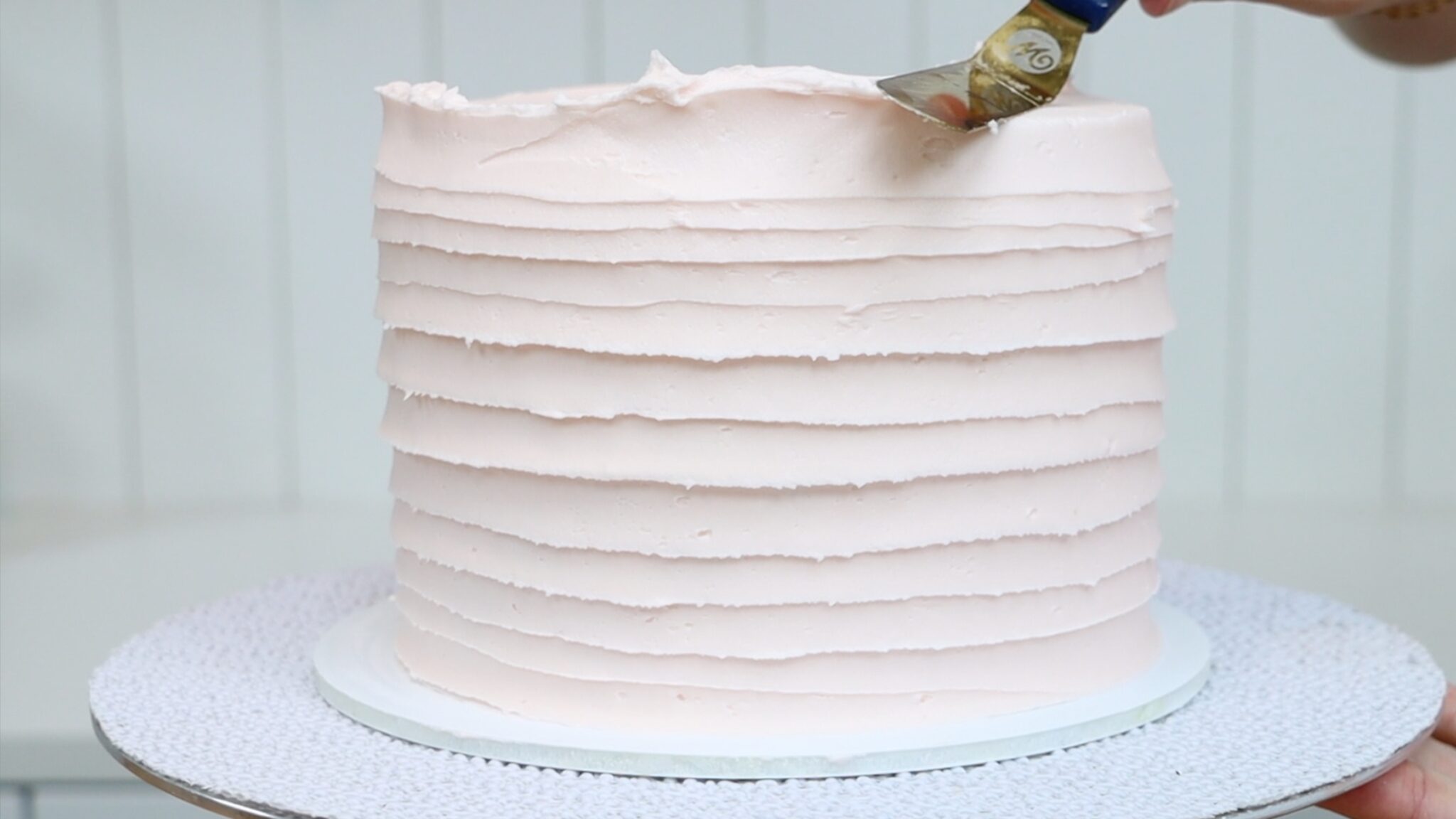 How to Decorate a Cake without Tools - British Girl Bakes