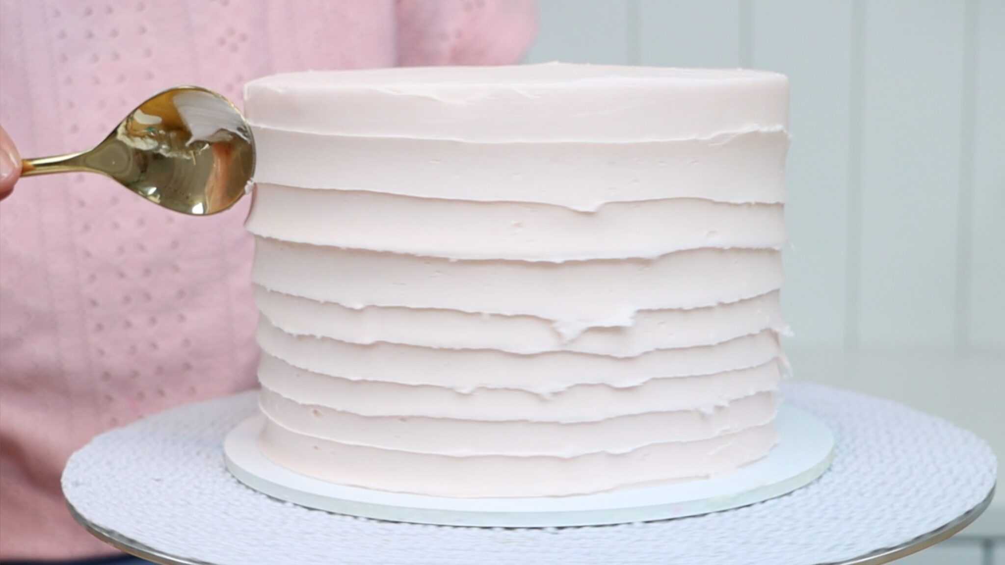 How to Decorate a Cake without Tools - British Girl Bakes