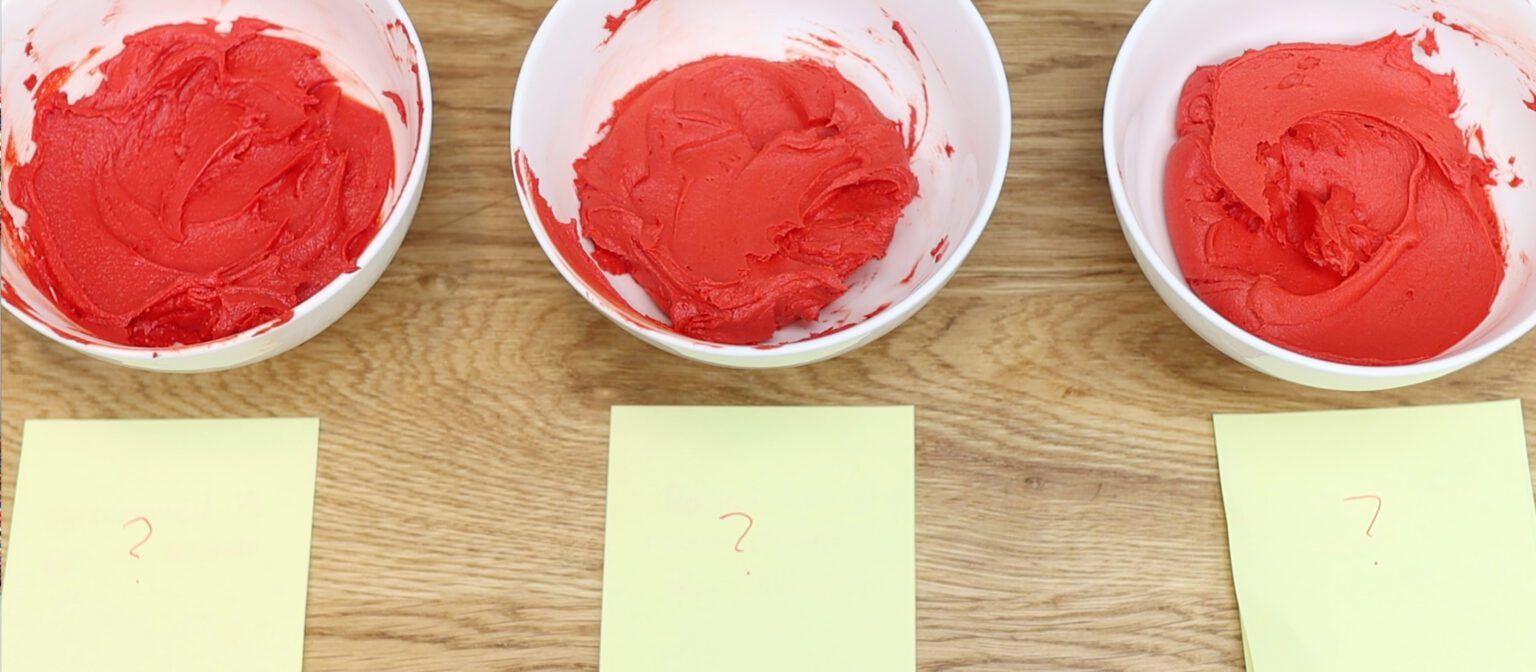 3 Tricks for Red Frosting - British Girl Bakes