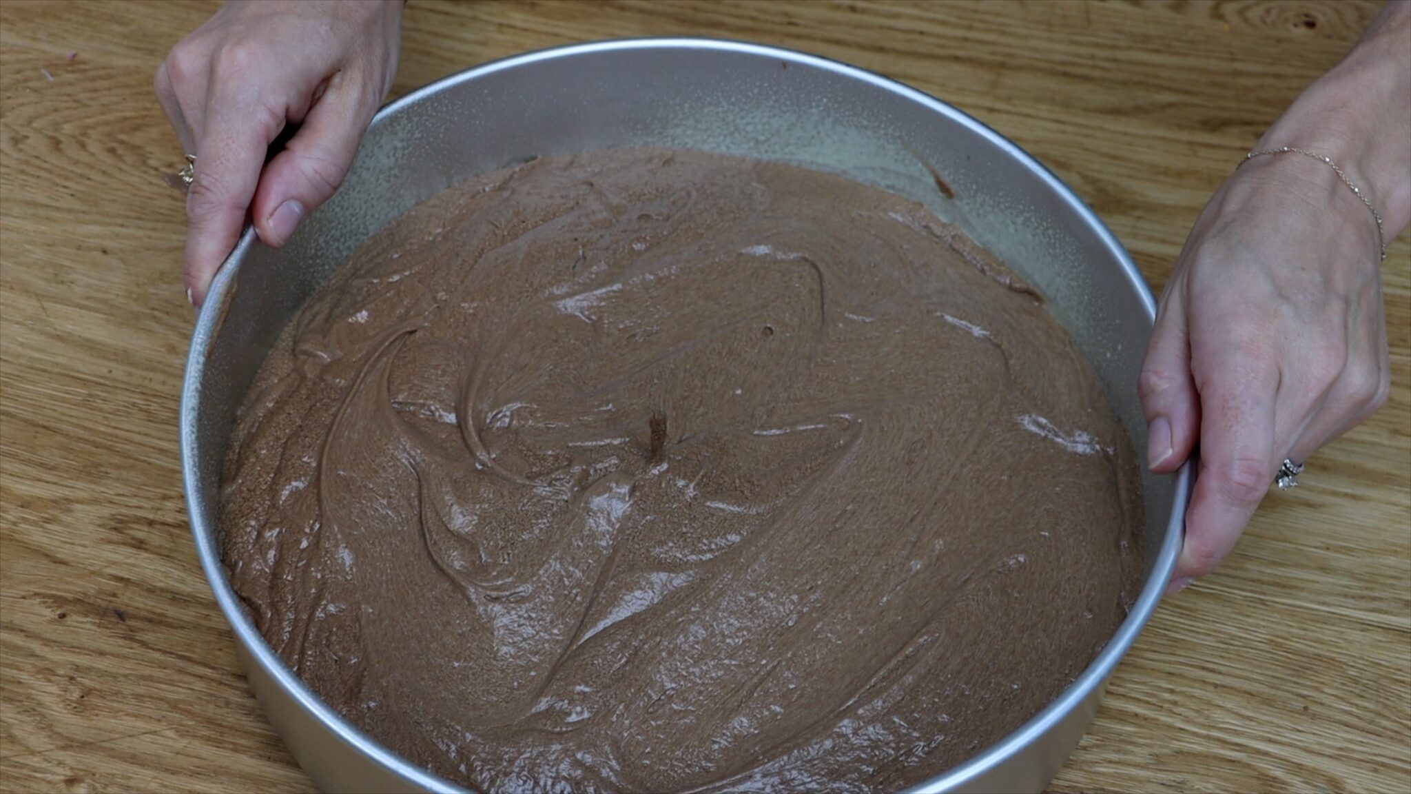 10 Big Cake Hacks - British Girl Bakes