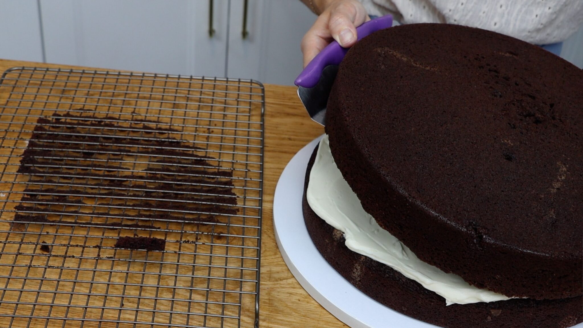 10 Big Cake Hacks - British Girl Bakes