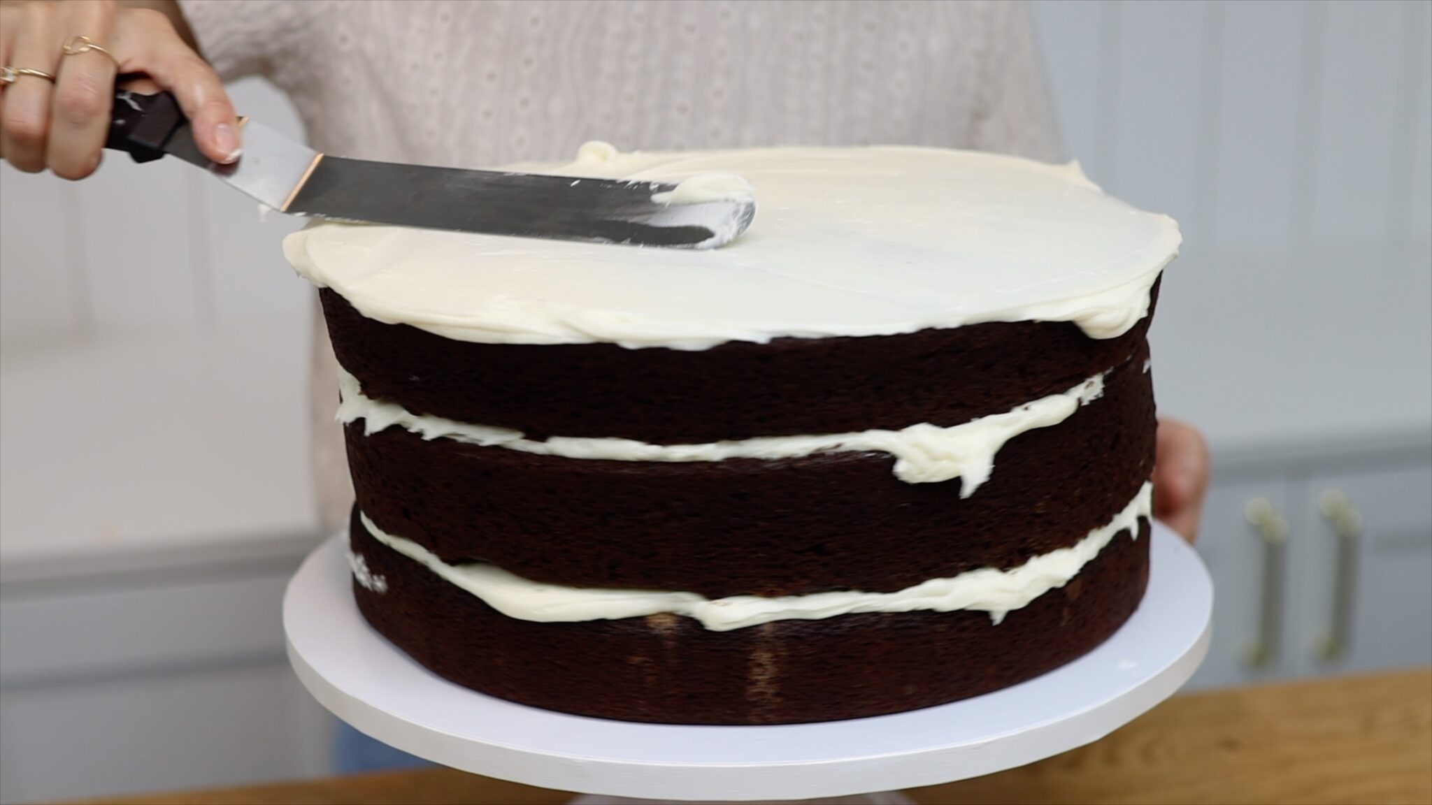 10 Big Cake Hacks - British Girl Bakes