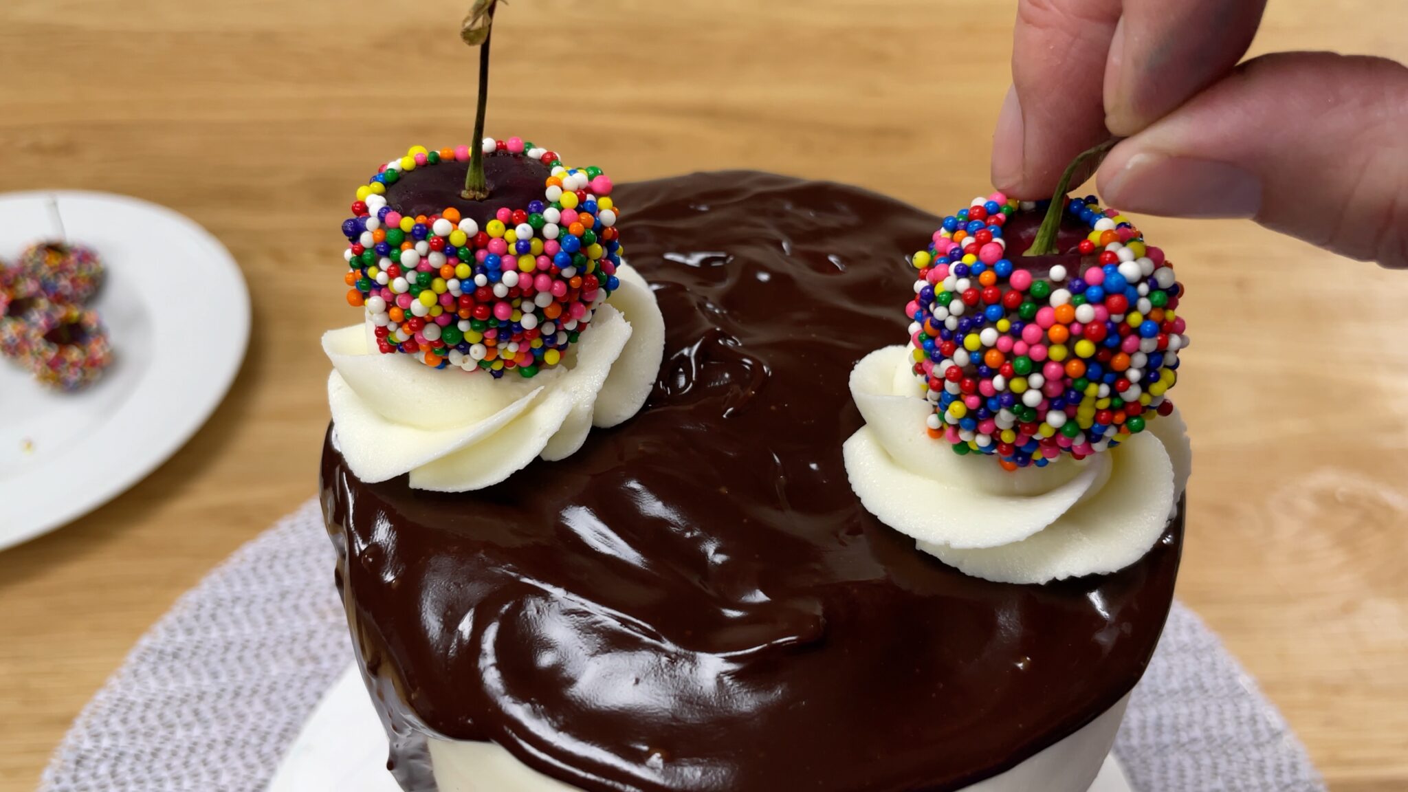 10 Easy Cake Toppers - British Girl Bakes