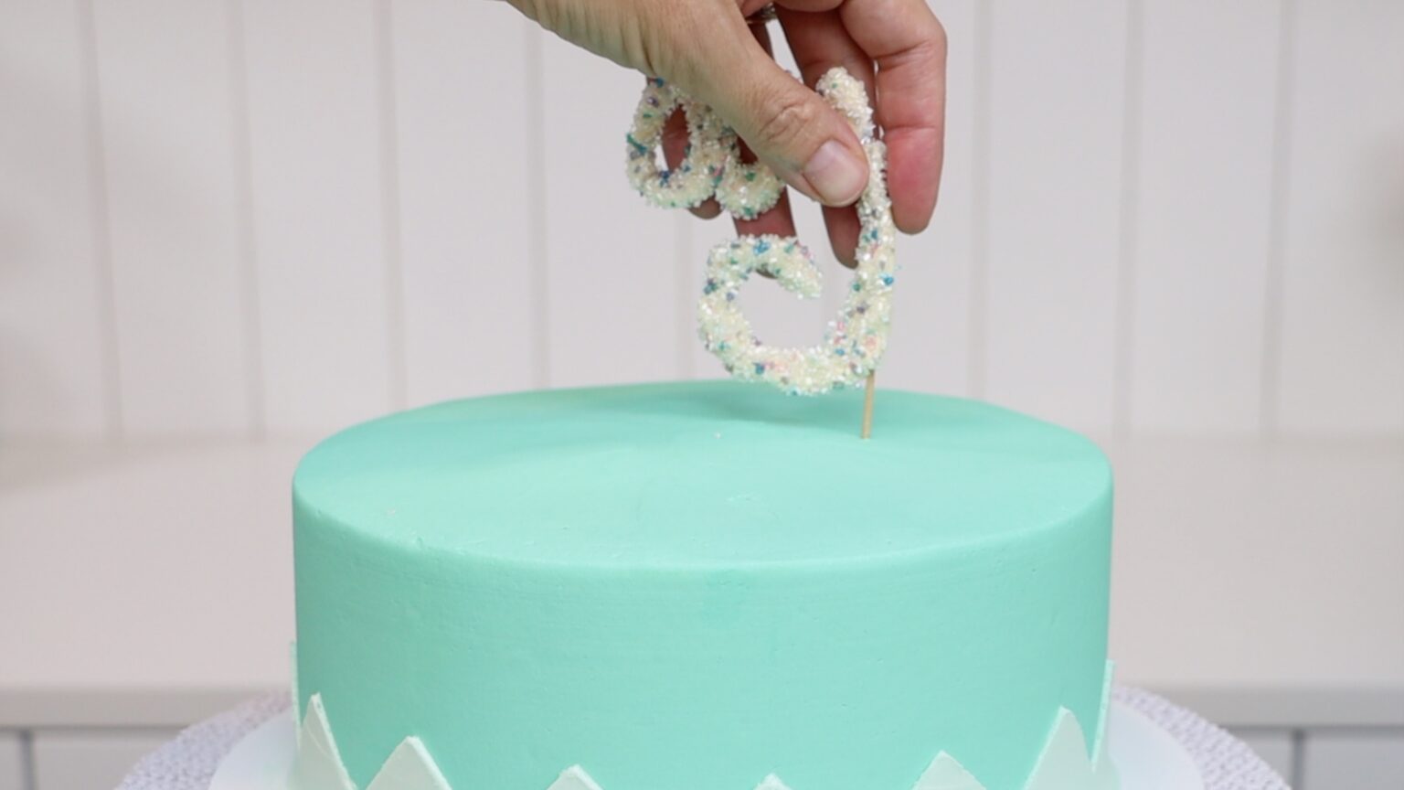 10 Easy Cake Toppers - British Girl Bakes